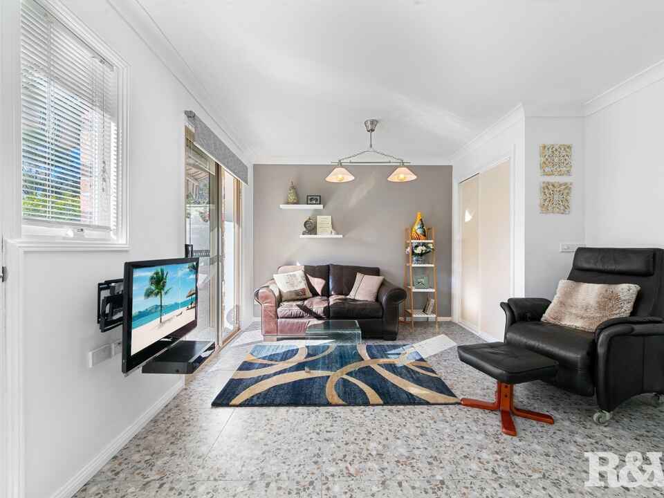 Villa For Sale - 2/1 Henman Close Point Clare