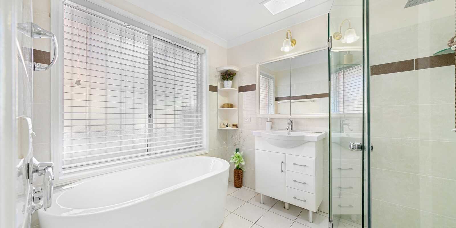 Villa For Sale - 2/1 Henman Close Point Clare